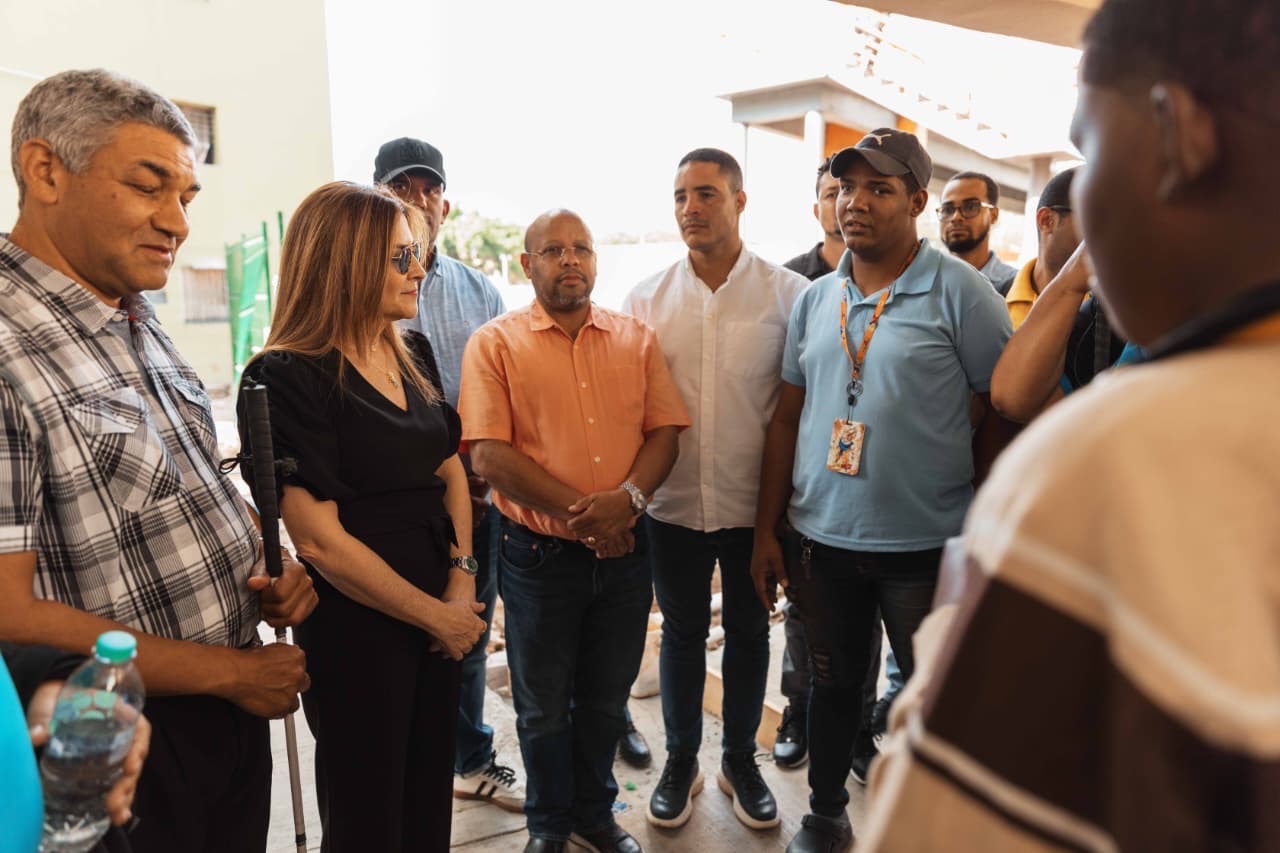 Carolina Mejía supervisa trabajos realizados en el parque V Centenario ...
